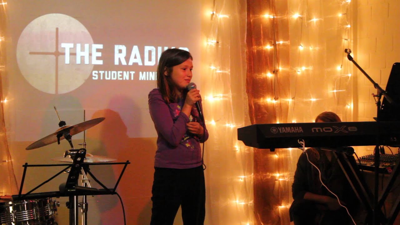 GIG Night September 2013 : Sarah Mathis - YouTube