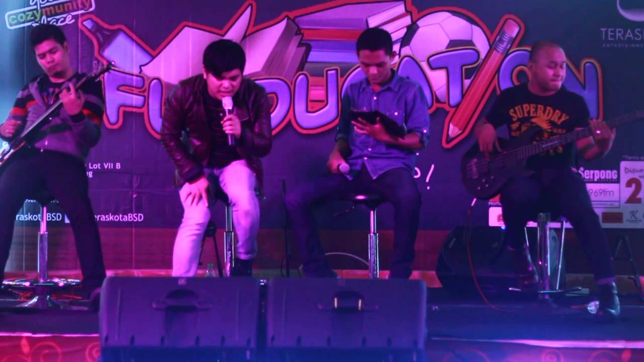 ELKASIH - Kau Tigakan Cinta Live at Teras Kota BSD w/ Fresh FM - YouTube