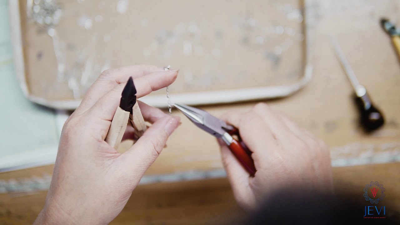 Jewelry Assembly Hand made by JEVI Jewelry JSC showing skills 2 - YouTube