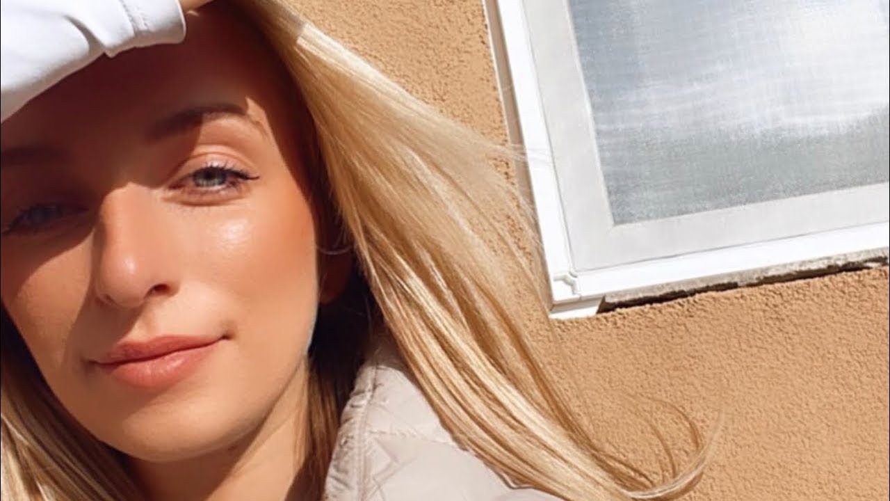 Laura | 🇨🇦 - YouTube