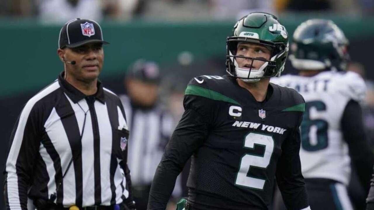 Angry Jets Fans React to More Poor Officiating | Eagles @ Jets 12/5/21 ...