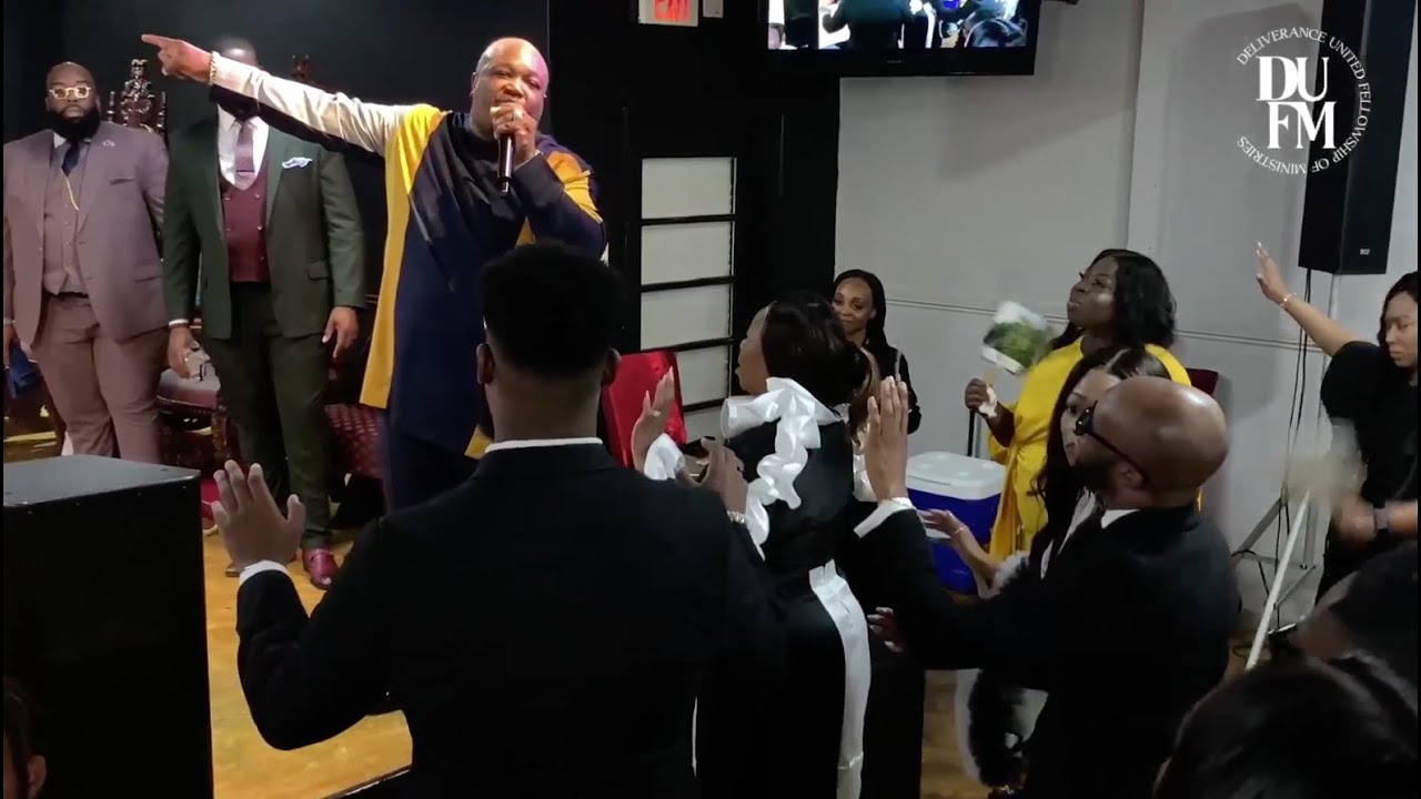 🤯🔥 They SHOUTED For ONE HOUR!!!! CRAZY PRAISE BREAK w/ Bishop Marc L ...