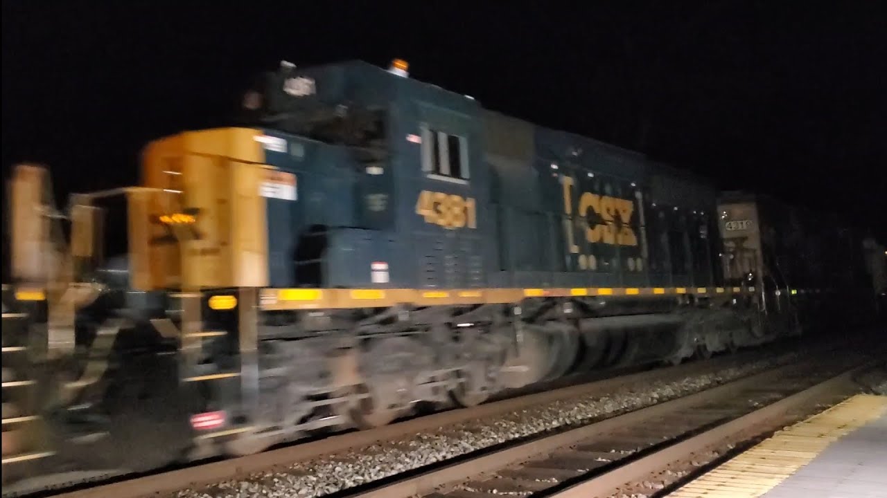 CSX track maintenance and mixed freight Washington Grove, MD - YouTube