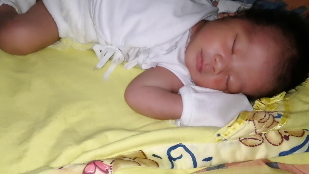 Baby Nathan's 22nd Day - nag smile si baby nathan - YouTube