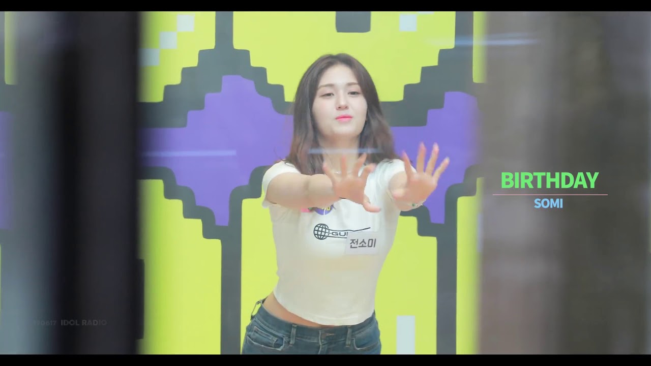 [FANCAM] SOMI 'BIRTHDAY' @IDOLRADIO - YouTube