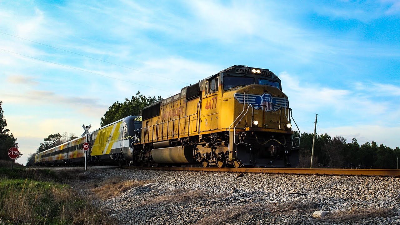 UP 4477 Leads S993 bright line set Near (Rebbeca GA) 02/15/23 - YouTube