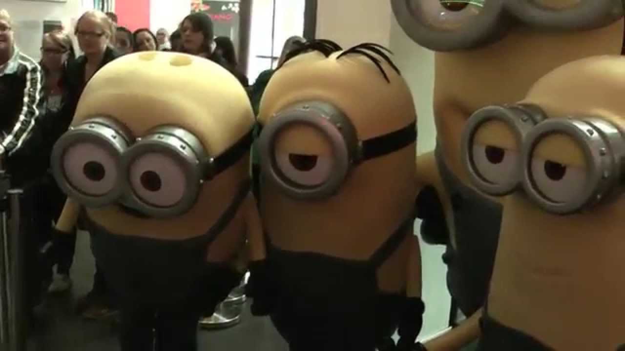 Minions live in Berlin - YouTube