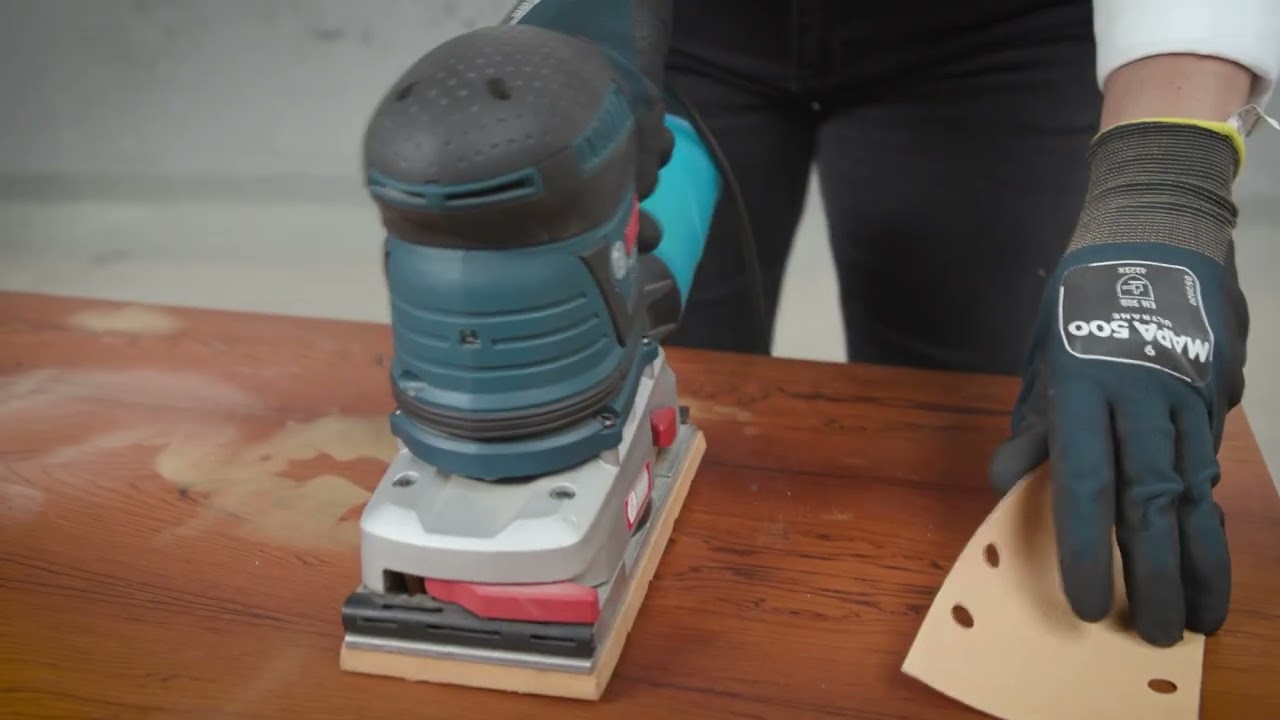 Comment utiliser une ponceuse vibrante ? - YouTube
