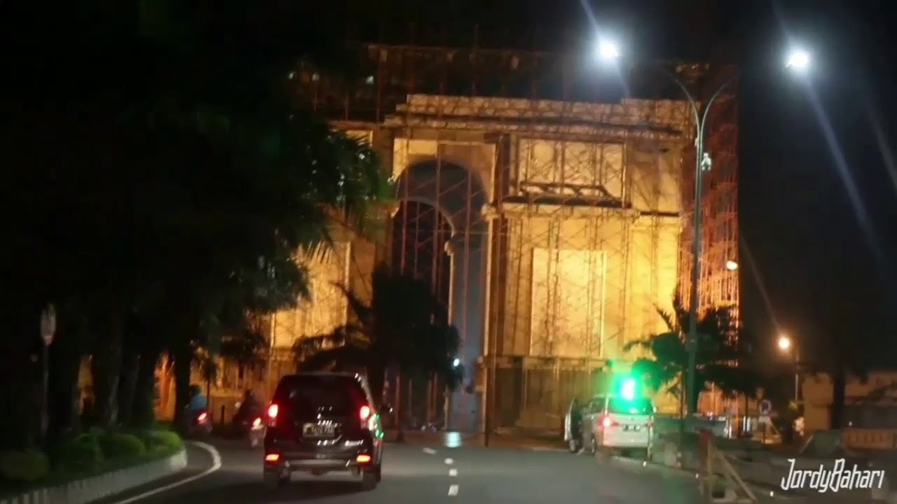 Holiday Language Center pare kediri - YouTube