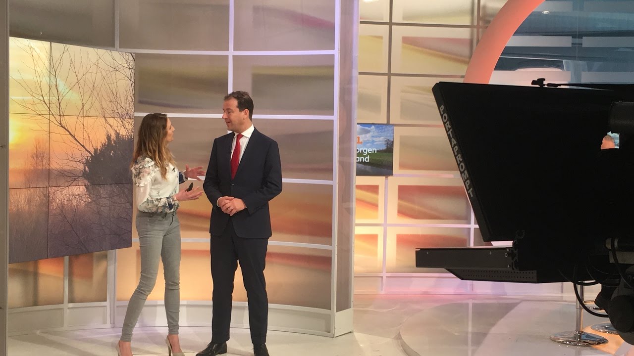 Annemarie Bruning presenteert het weer & verkeer met Lodewijk Asscher ...