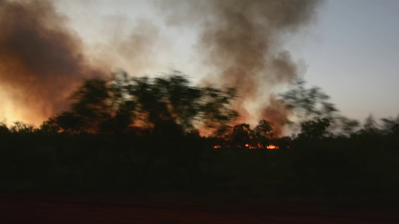 Bushfire near Sandfire Australia - YouTube