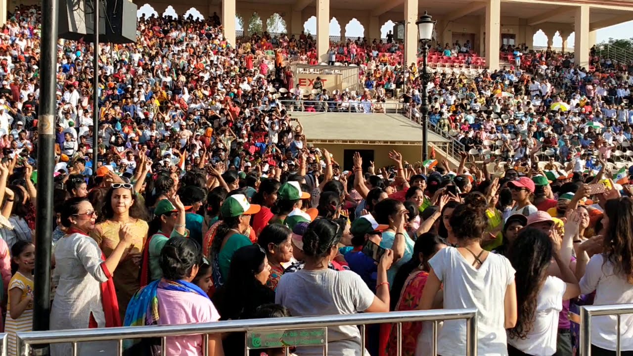 Wagah boarder ceremony - YouTube