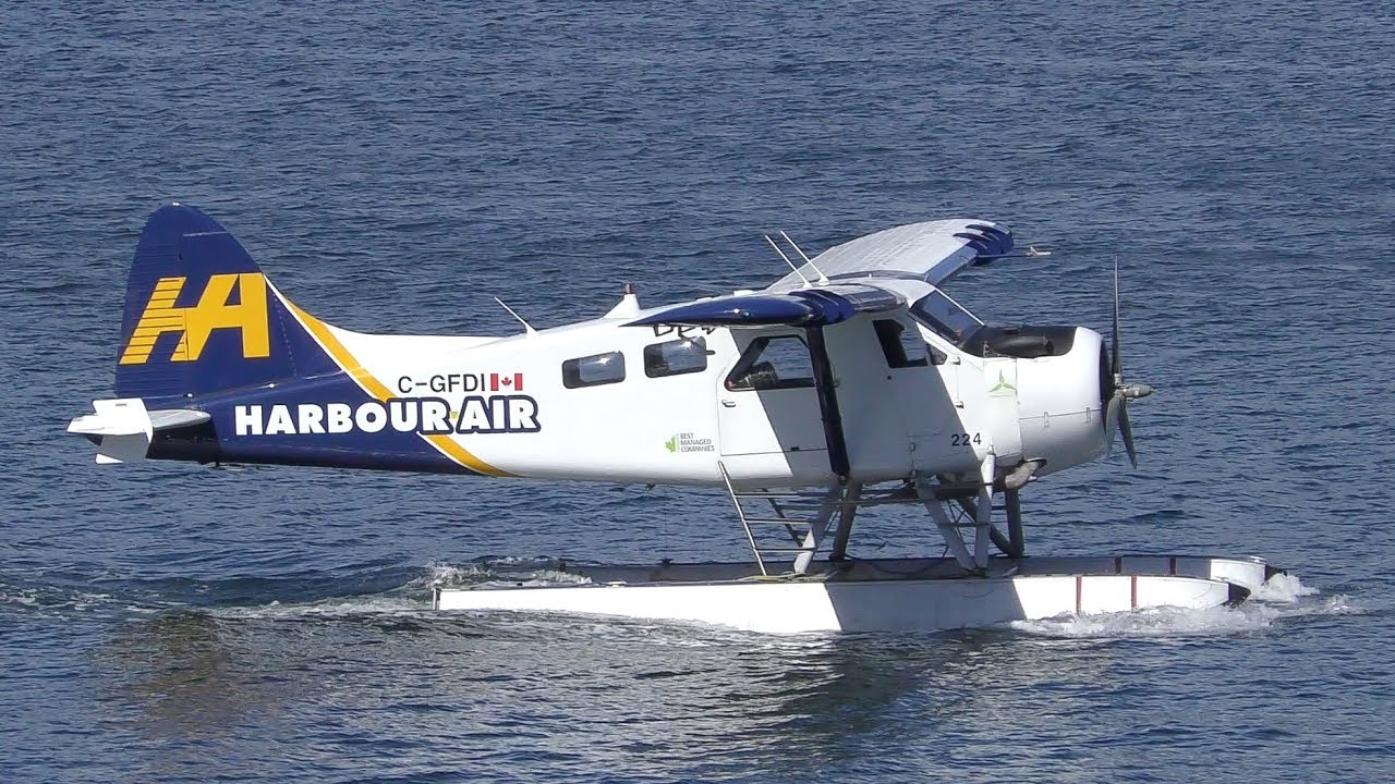 De Havilland Canada DHC-2 Beaver Seaplane Takeoff - YouTube