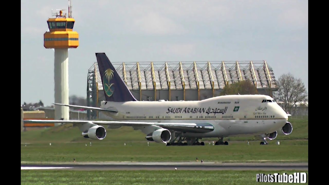 Rare VIP 747-300 Saudia Government Landing! - YouTube
