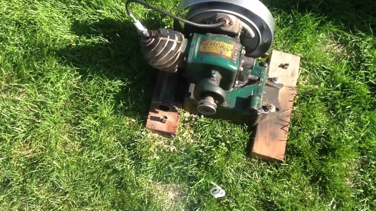 Maytag Model 92 2-stroke engine - YouTube