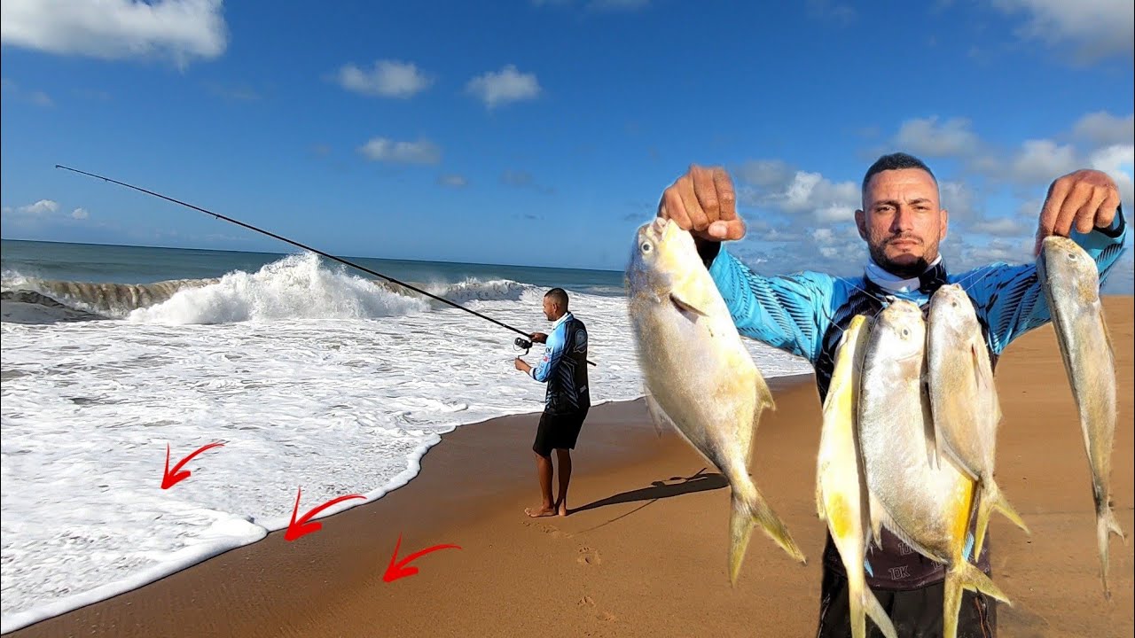 PESCA DE PRAIA usando apenas ISCA NATURAL!!! TATUÍ ou TATUÍRA? O PAMPO ...