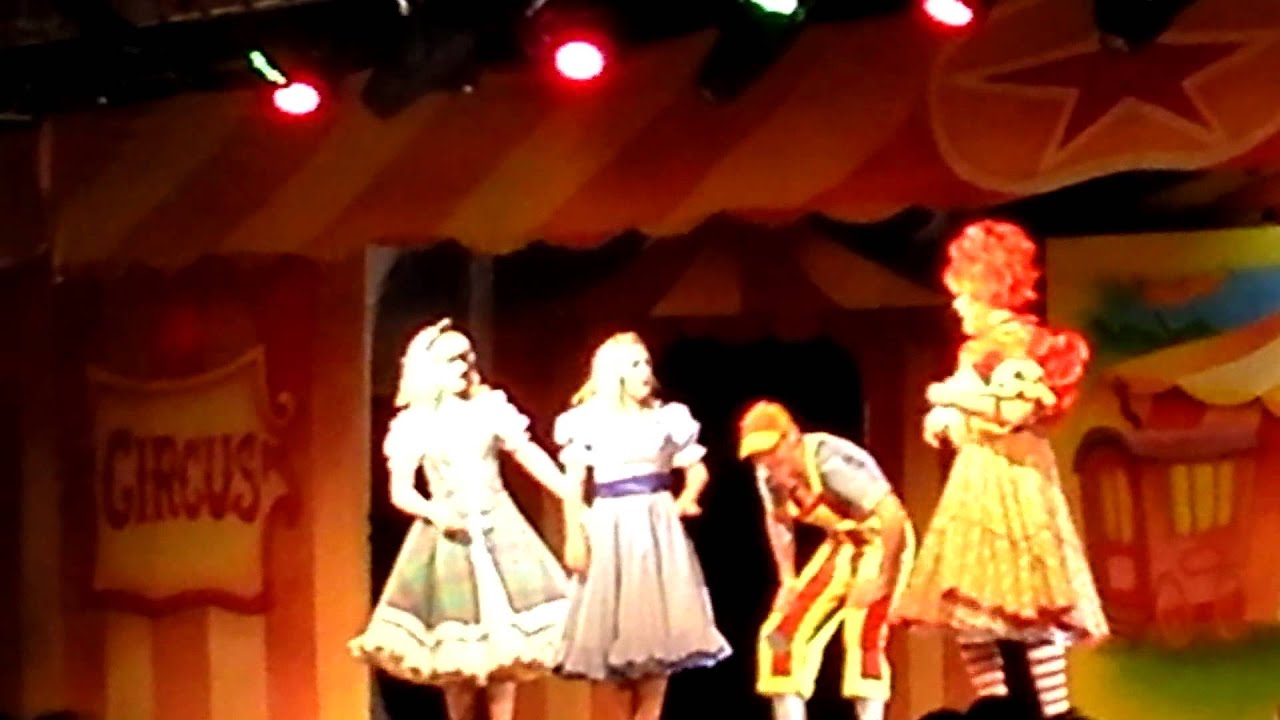 12 Days of Christmas song from the Butlins Bognor Regis Panto December ...
