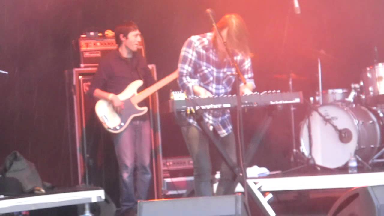 Radiohead - Staircase - Glastonbury Park Stage 24/06/2011 - YouTube