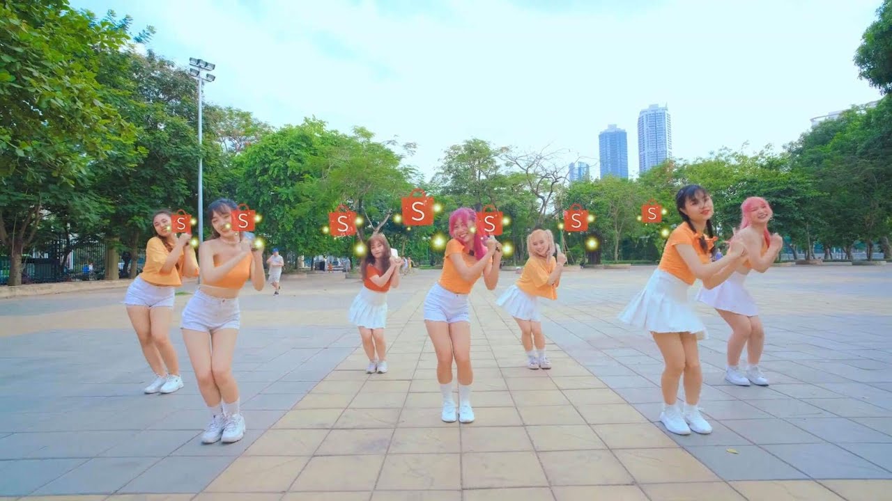 [DANCING IN PUBLIC] C.A.C FT SHOPEE "LẮC CÙNG SHOPEE" DANCE BY C.A.C ...