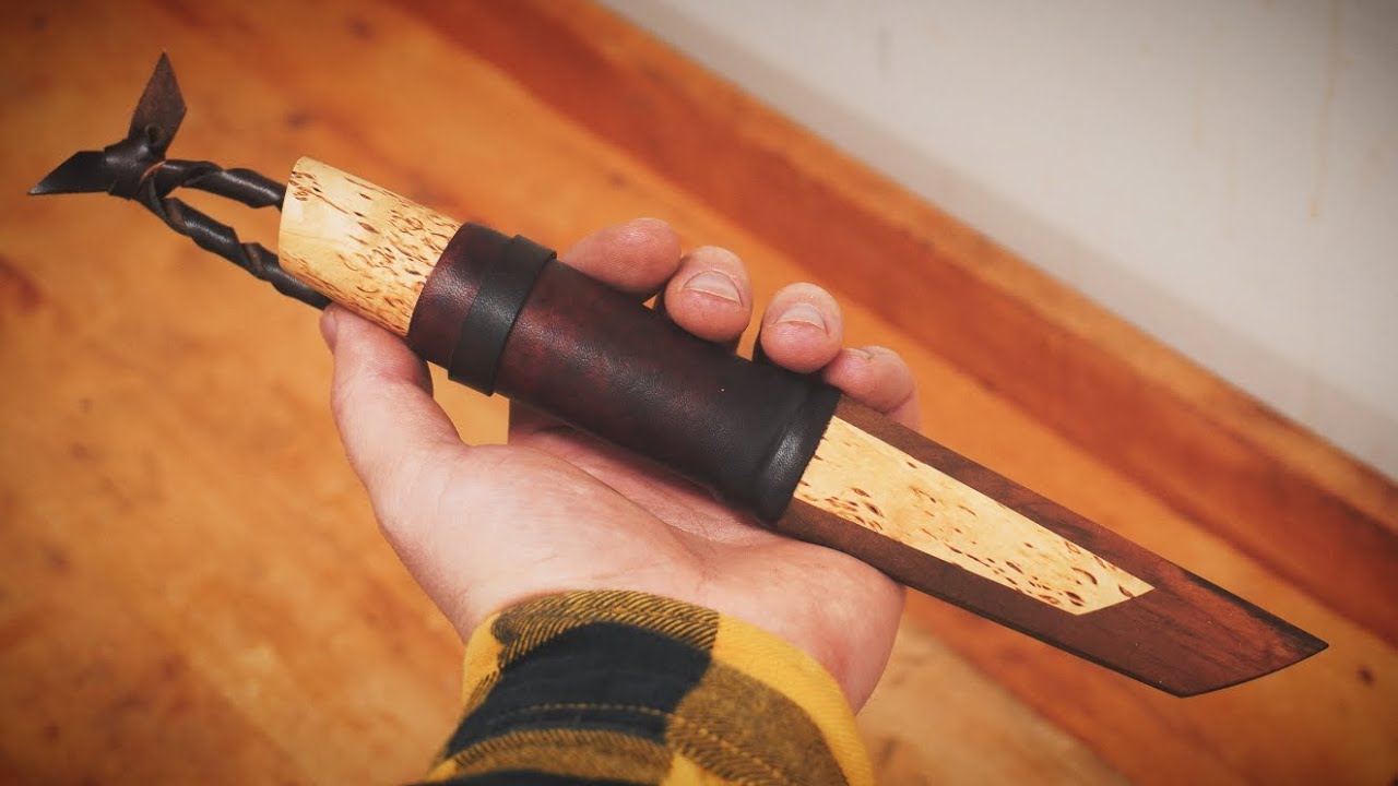 Making A Puukko - YouTube
