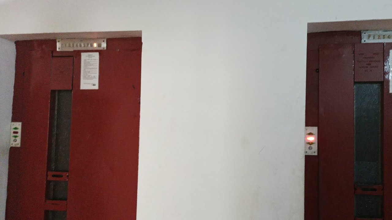 Două Lifturi IFMA T46 in Mănăștur, Cluj-Napoca - YouTube