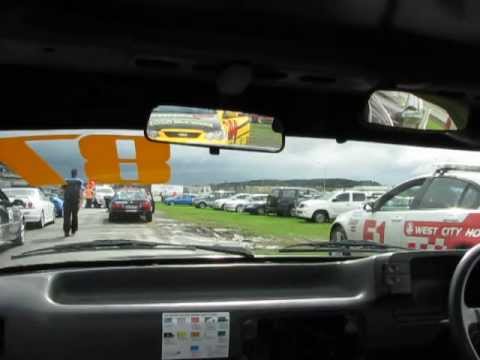 Auckland Car Club, Race 2 Round 6 2013 - YouTube