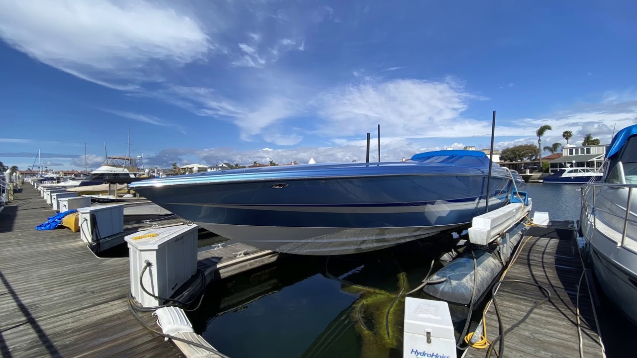 Catalina run Nortech 43 Super V - YouTube