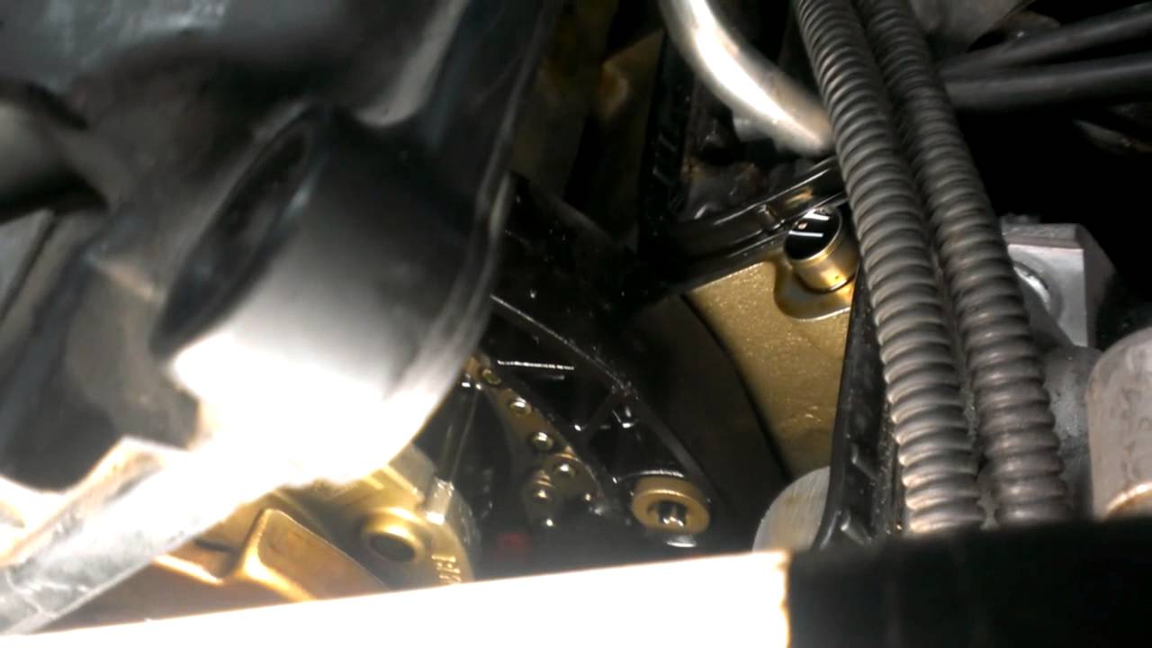 335i timing chain kinked up - YouTube
