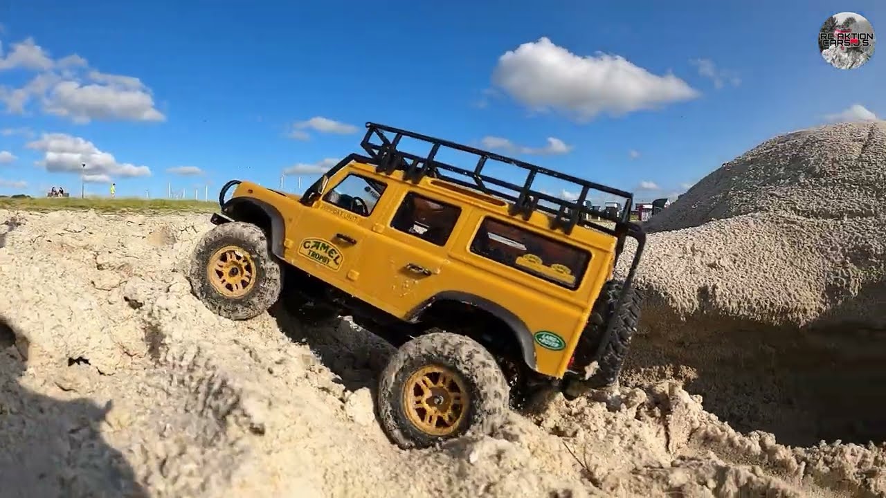 wie schlägt sich der LAND ROVER im Sand? - YouTube