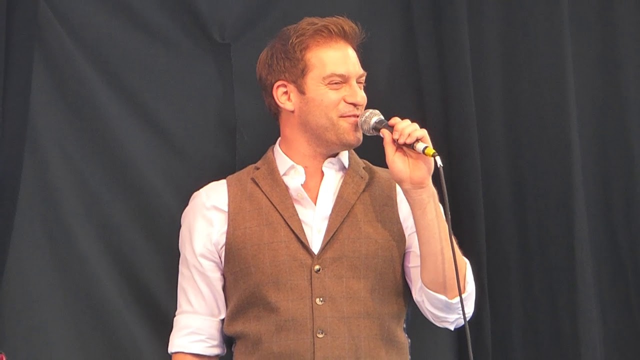 Jon Robyns Oh, What A Beautiful Mornin' - YouTube