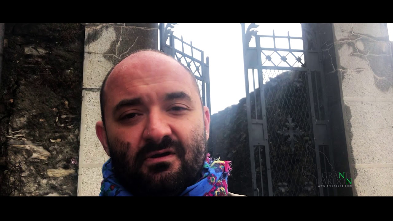 ALEX BOROVIK TRIORA CAT - YouTube