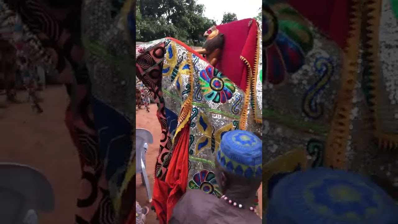 Danse revenant Egun-Egun du Bénin 🇧🇯 M. ABGOSSAGA - YouTube