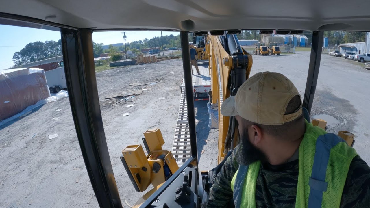 Backing 2 Backhoes onto Trailer. Training Week Truck Vlog #26 - YouTube