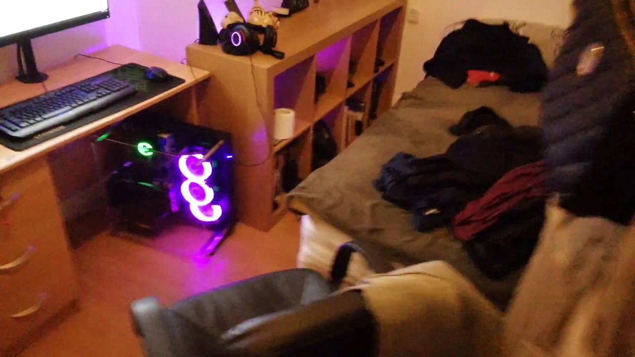 Gaming room - YouTube