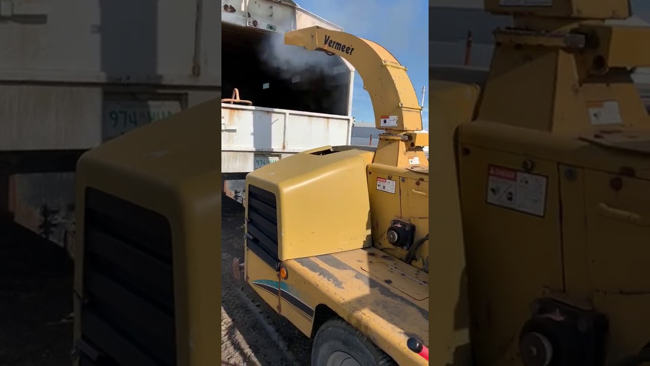 2006 Vermeer BC1000 XL Wood Chipper - YouTube