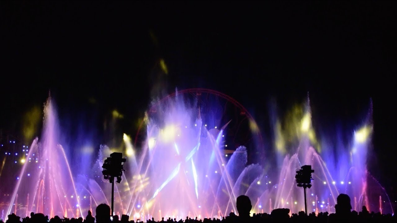 World of Color - Season of Light Holiday Show 2017, Disney California ...