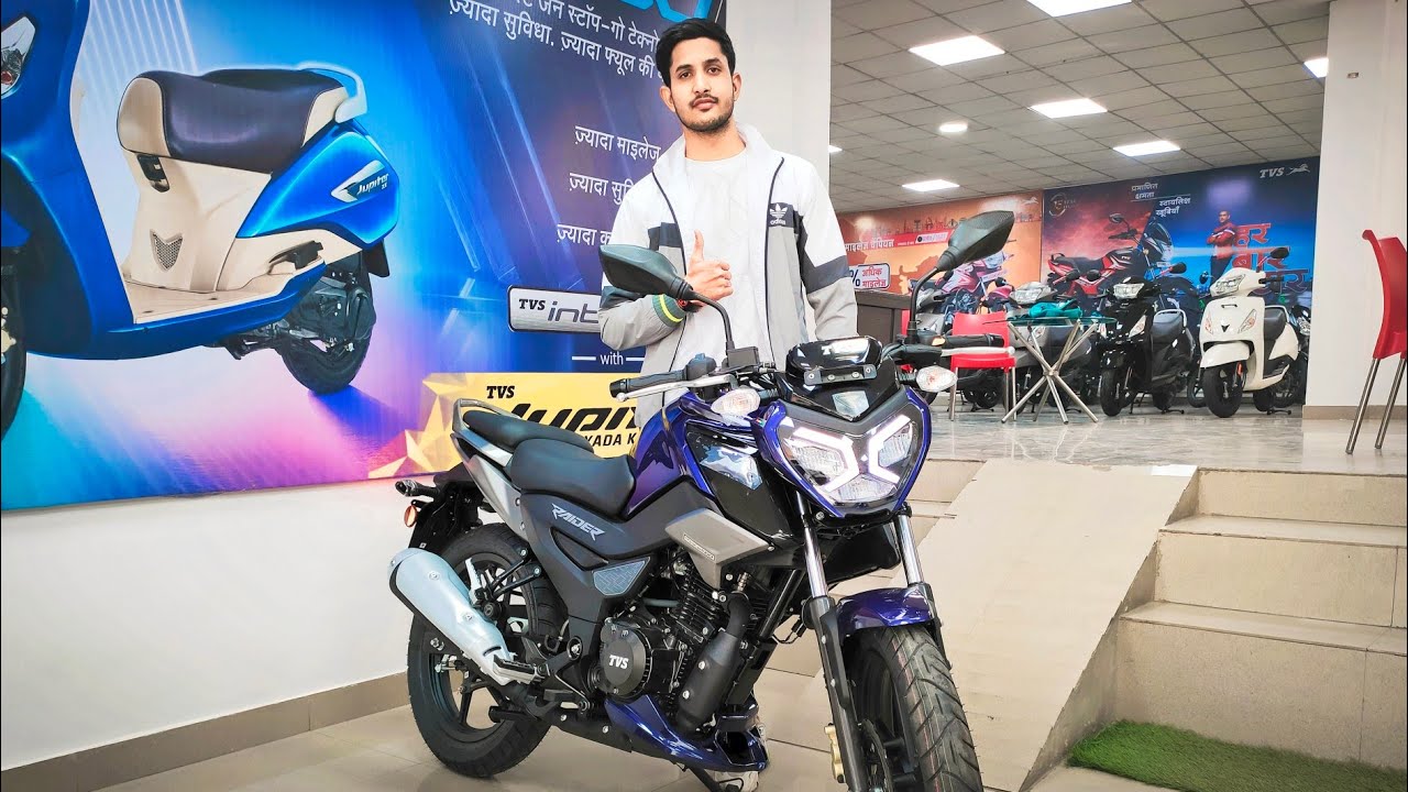 TVS Raider 125 Blazing Blue Colour Review | On Road Price & Exhaust ...