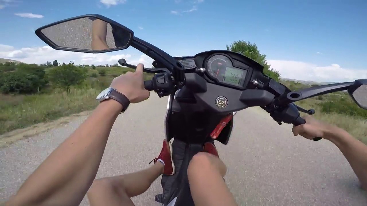 Aprilia SR 50 Wheelie - YouTube