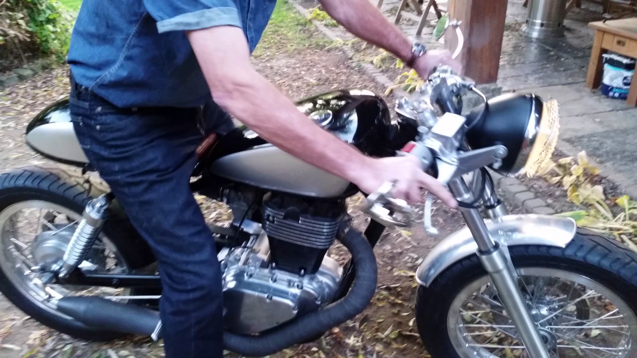 Suzuki Boulevard S40 Cafe Racer