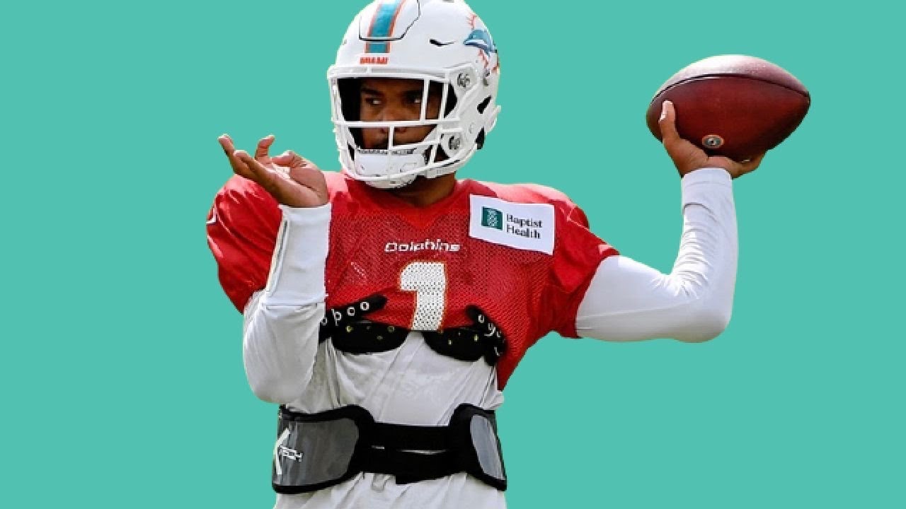 Tua Tagovailoa shows off HUGE ARM with 60 yard TD - YouTube