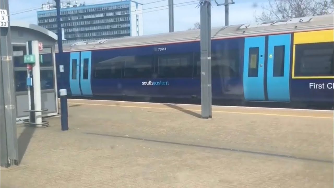 S3 E1: Review of a Southeastern class 375 electrostar, from London ...