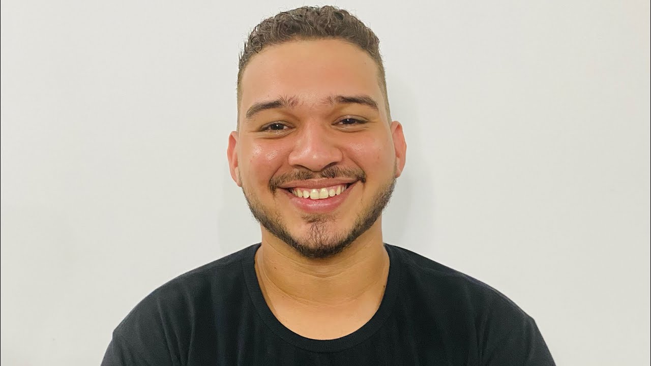 Aulas de inglês online com Teacher Gabriel - YouTube