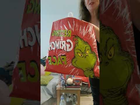 grinch face  bag popping balloons