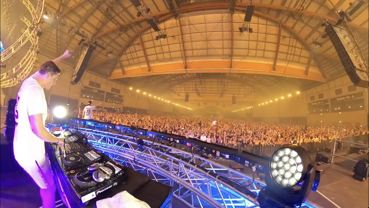 Act of Rage dropping Magnetism at EPIK in front of 20K Australian ...