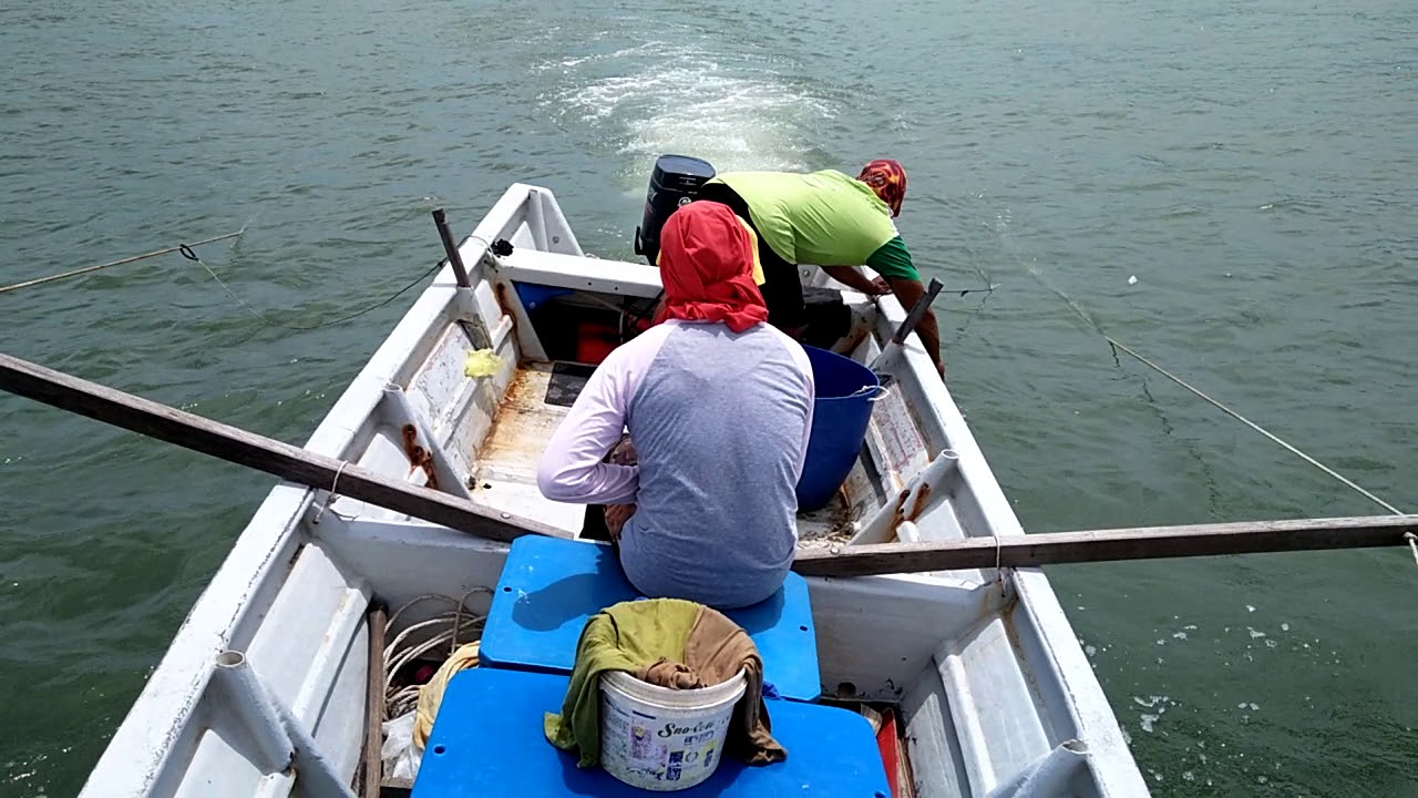 Pukat tunda guna bot - YouTube