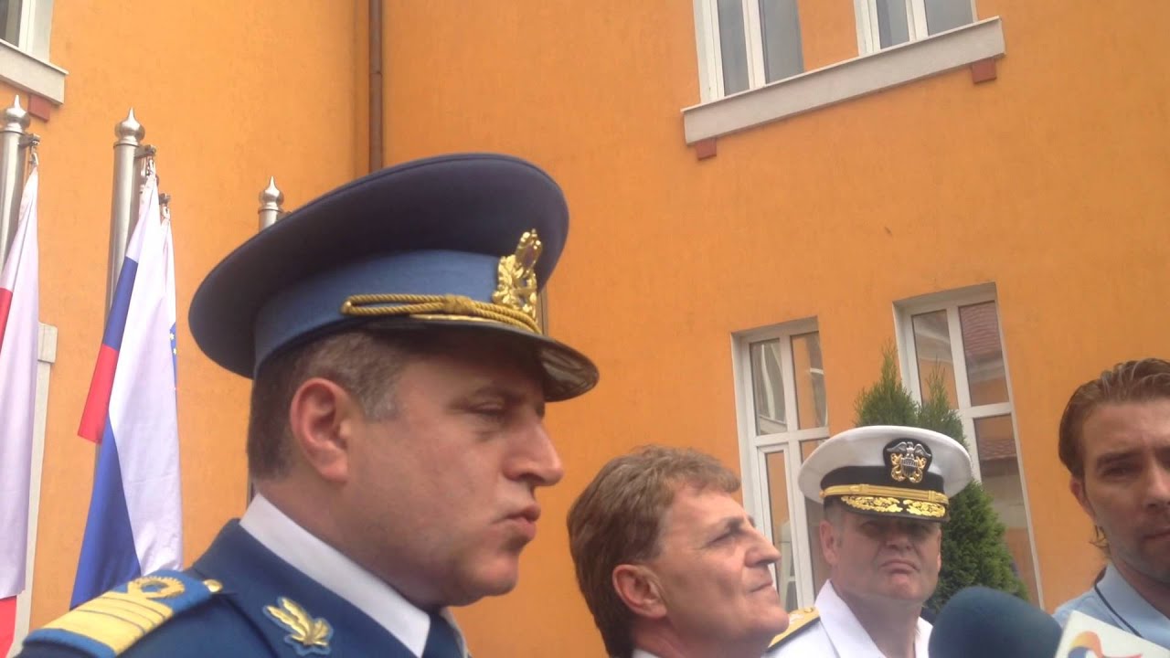 Declarație de presă la Centrul de Excelență NATO HUMINT Oradea - YouTube