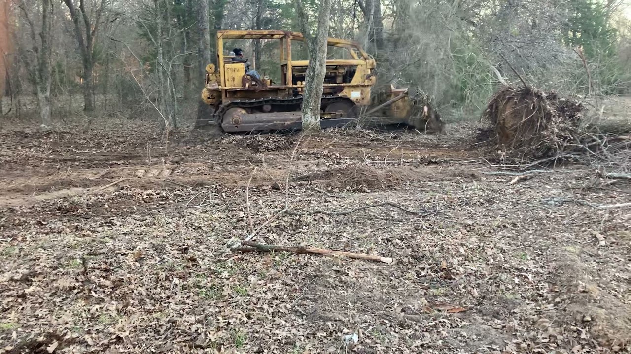 Working the old D8 Cat 13A cable lift dozer. - YouTube