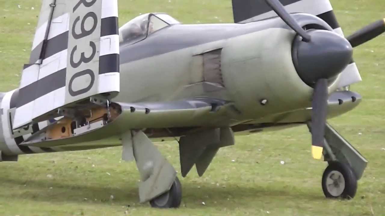 RC Sea Fury Moki radial - YouTube
