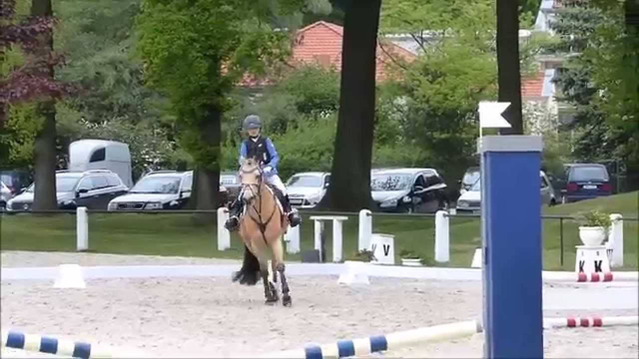 Lia & Alfi - Caprilli-Test 2a - Riesenbeck 2015 - YouTube