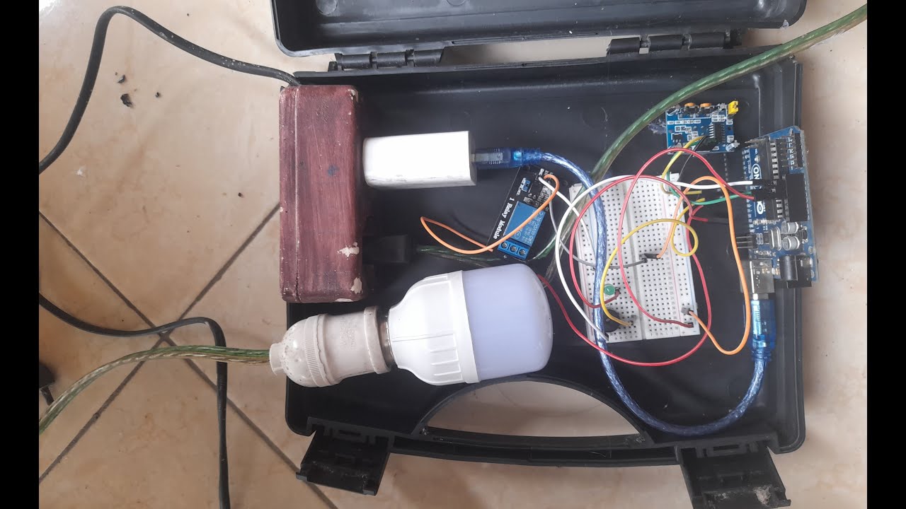 Project Akhir Kelompok TechnoBots - Lampu Ruangan Otomatis dengan ...